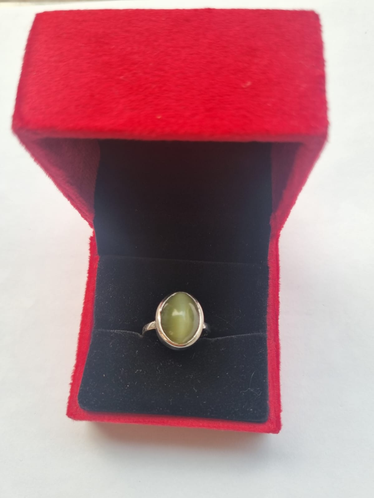 Ceylon Cat’s Eye Stone | Sri Lankan Cats eye stone | Best Quality ...
