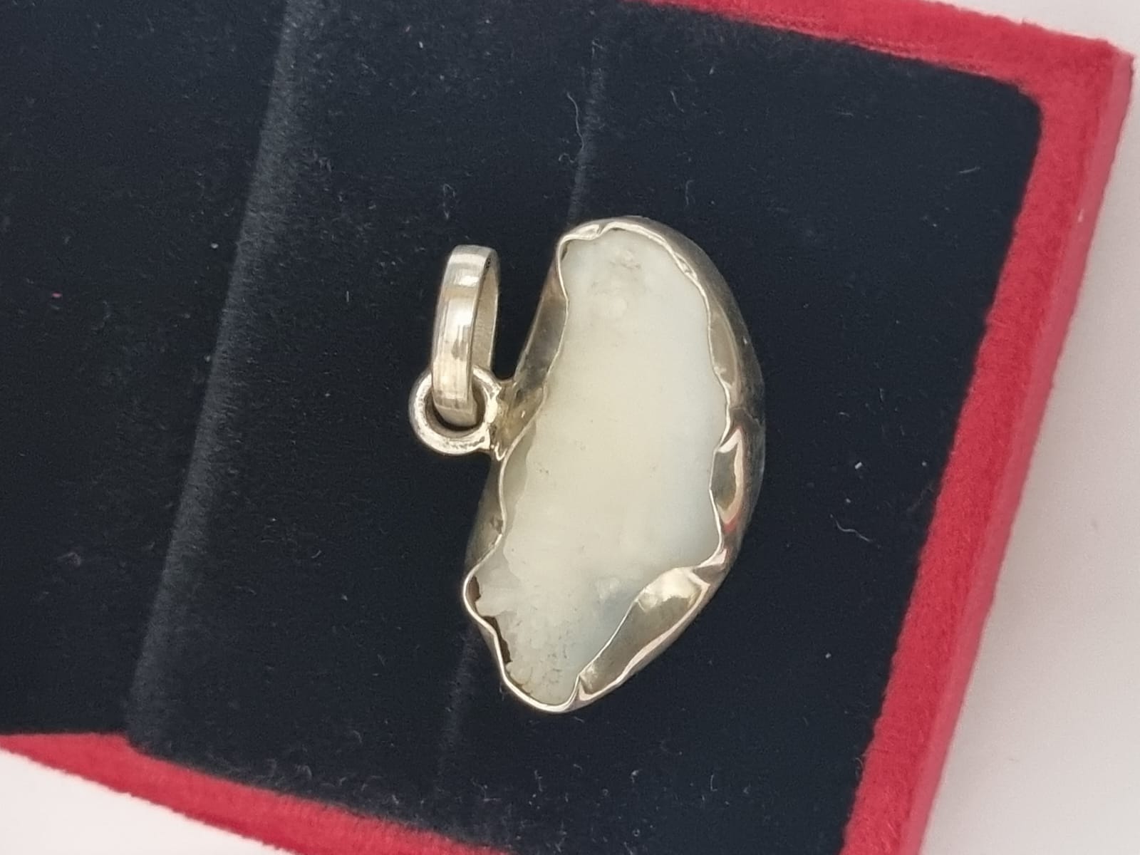 Shukra Mani Pendant – Vedic Crystals